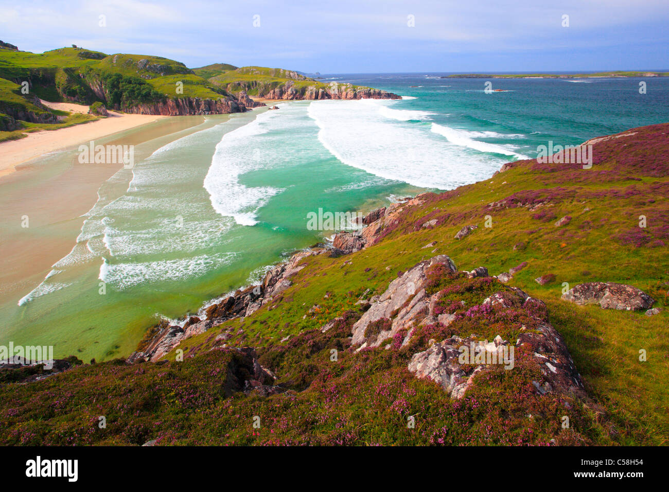 Broom moor, bay, Calluna vulgaris, Durness, Erica, cliff, rock, body of ...