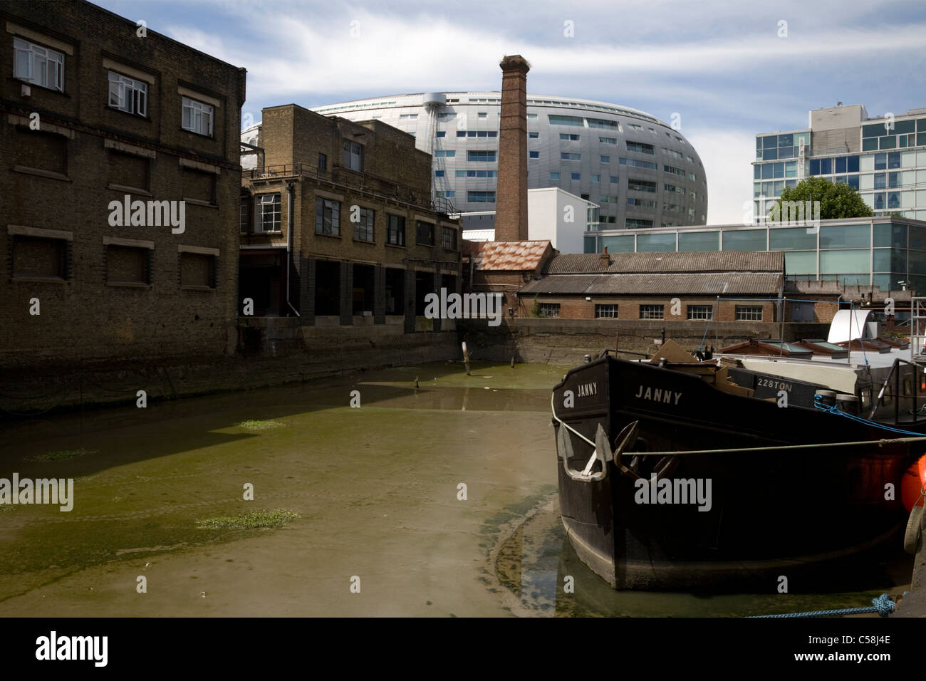 ransomes dock river thames wandsworth london england Stock Photo - Alamy