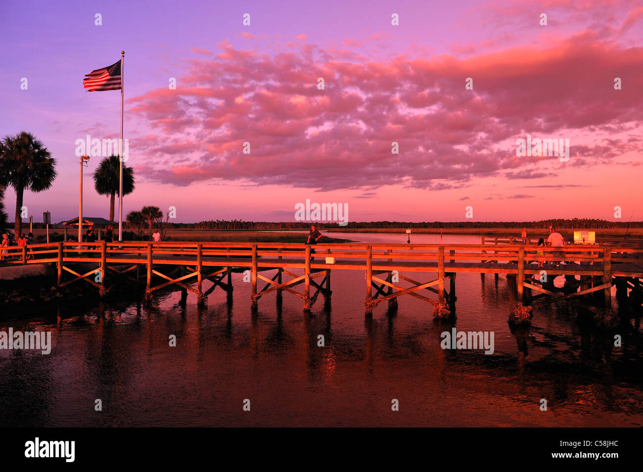 Flag, Fishing, Pier, Bayport Park, Dusk, Pine Island, near Spring Hill ...