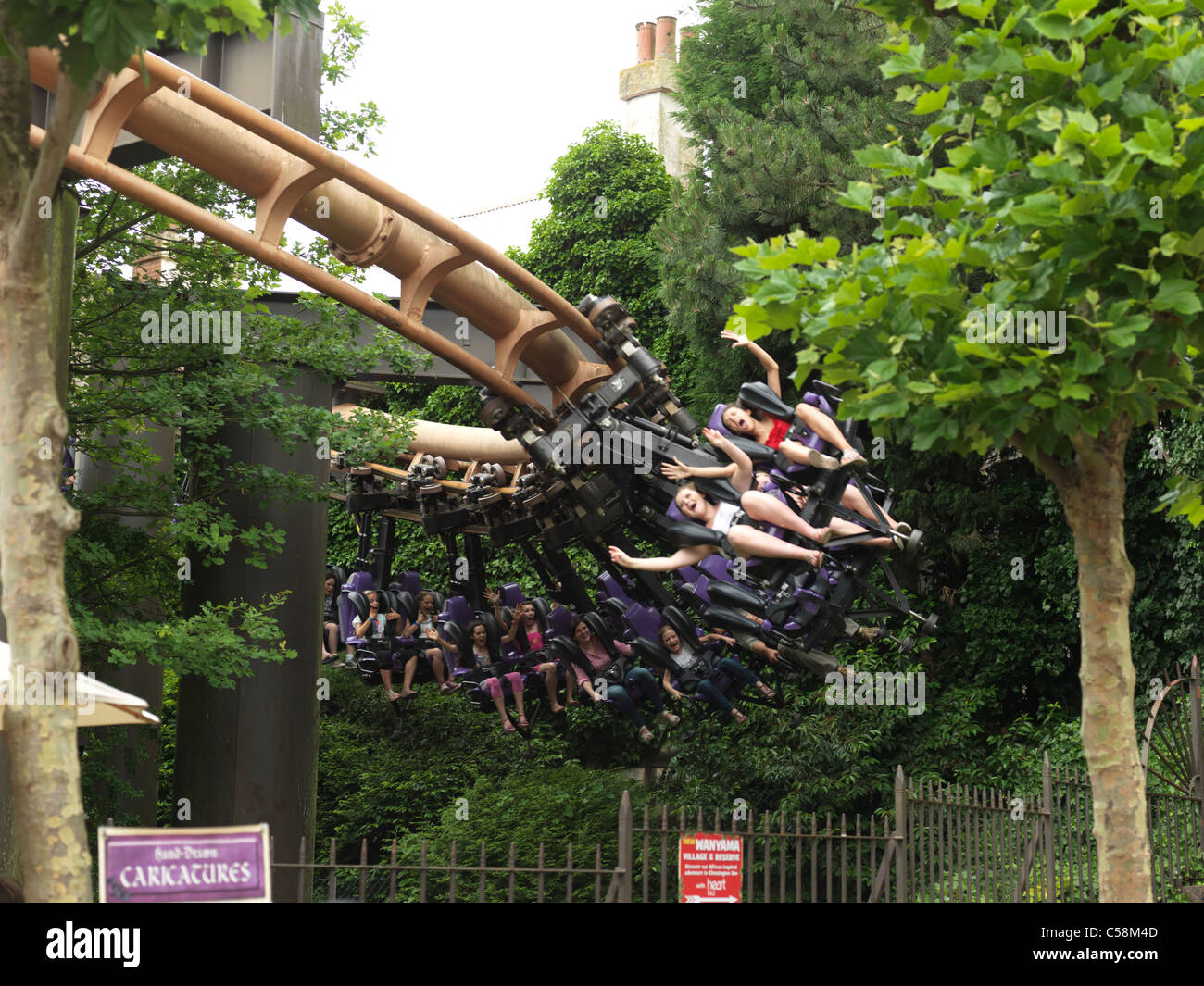 Chessington England Chessington World Of Adventures Theme Park People ...