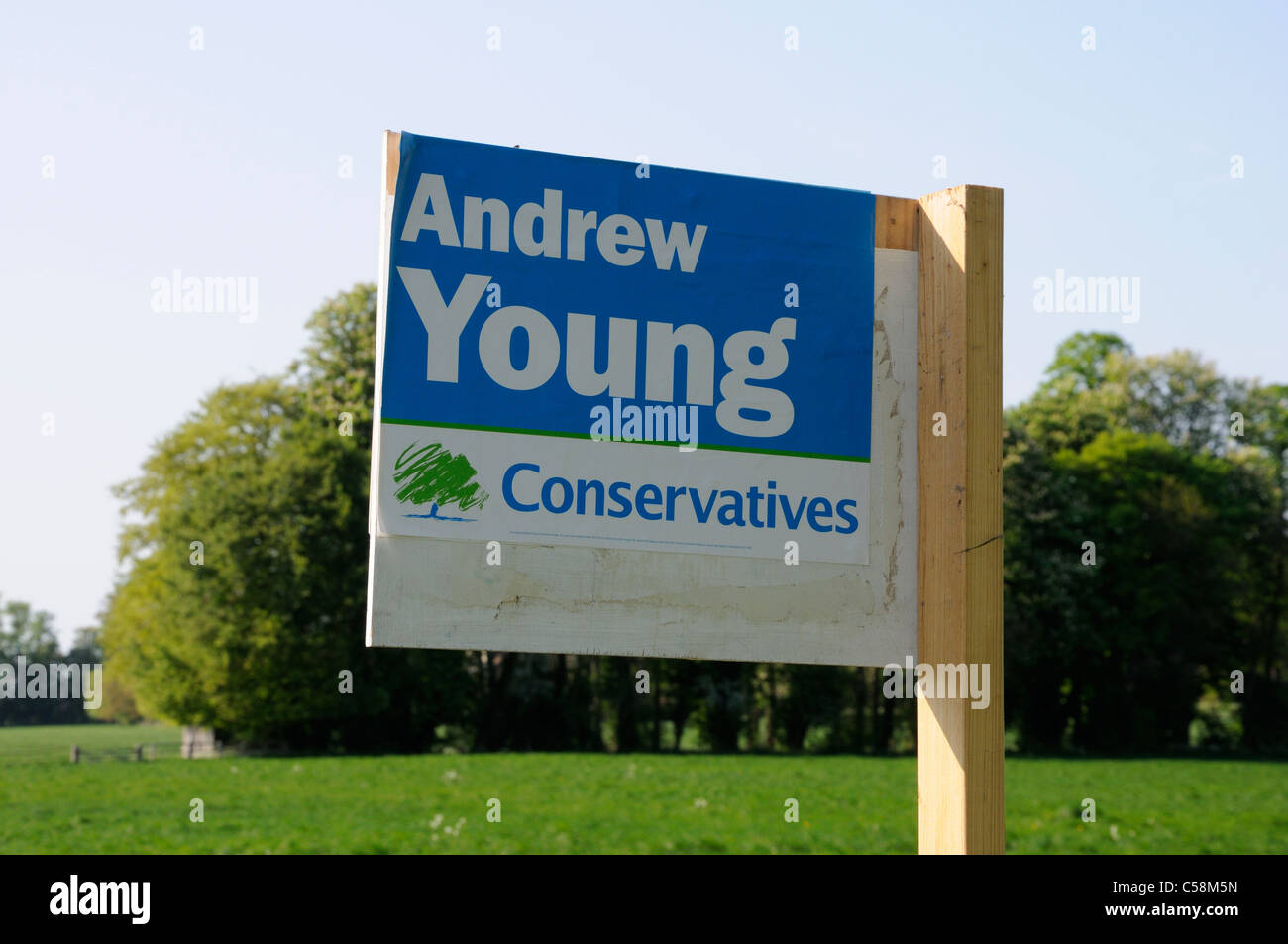 Conservative party logo uk hi-res stock photography and images - Alamy