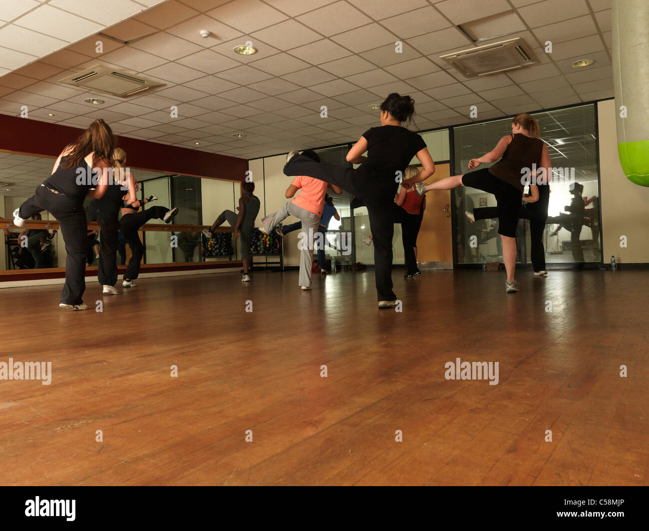 Body combat exercise class hi-res stock photography and images - Alamy