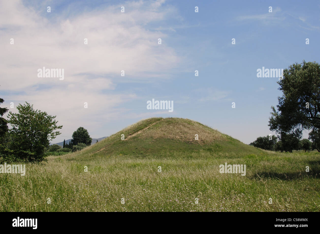 Greece. Tumulus of Marathon, tomb of the 192 athenians who died in the ...