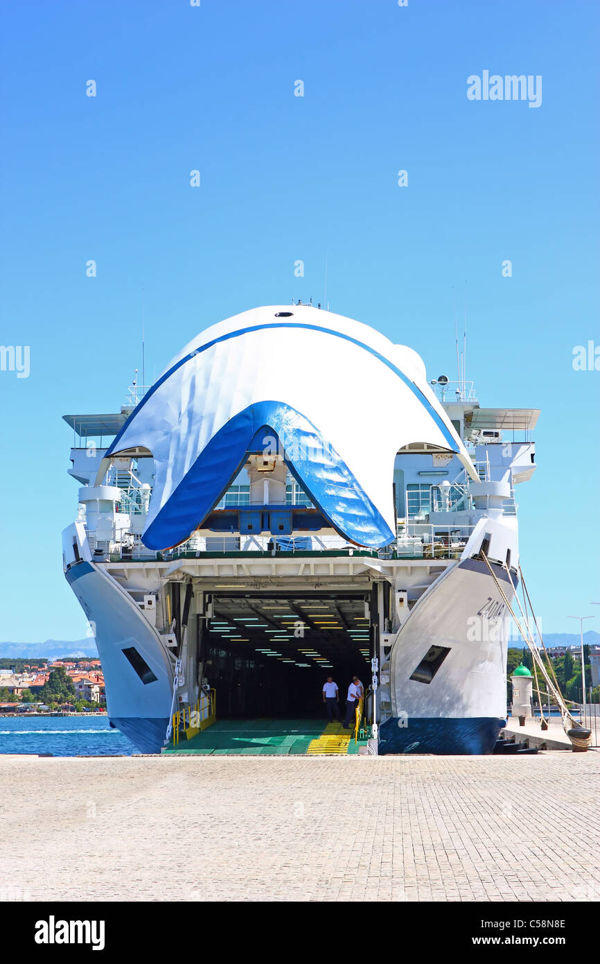 Car ferry loading hi-res stock photography and images - Alamy