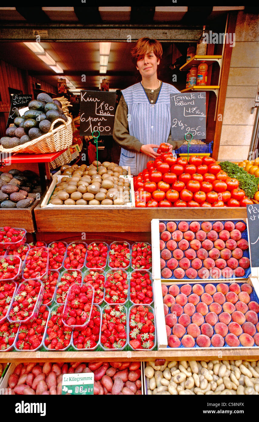 Local french produce fruit vegetables display hi-res stock photography ...