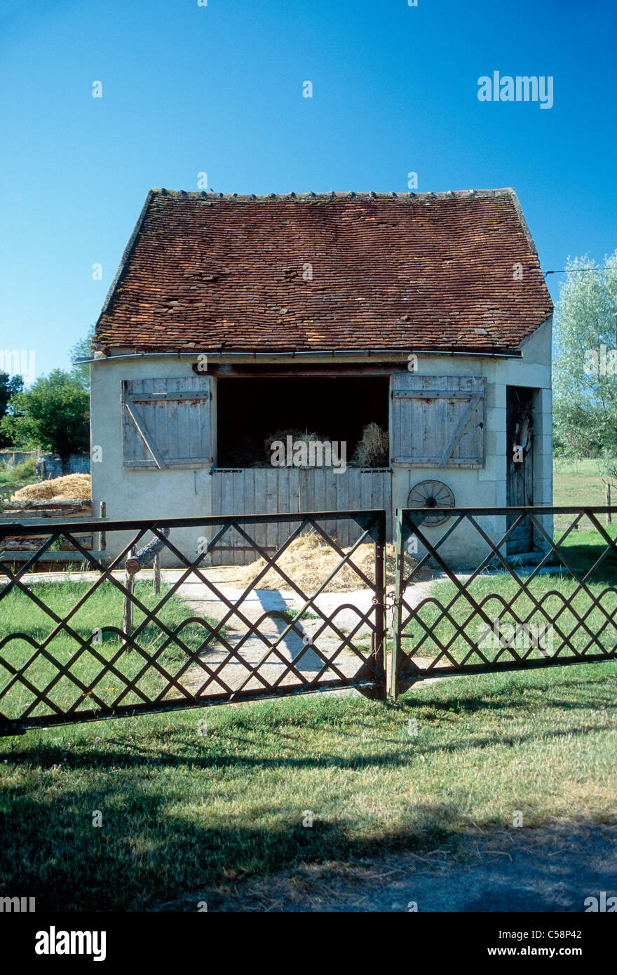 Old stable gate hi-res stock photography and images - Alamy