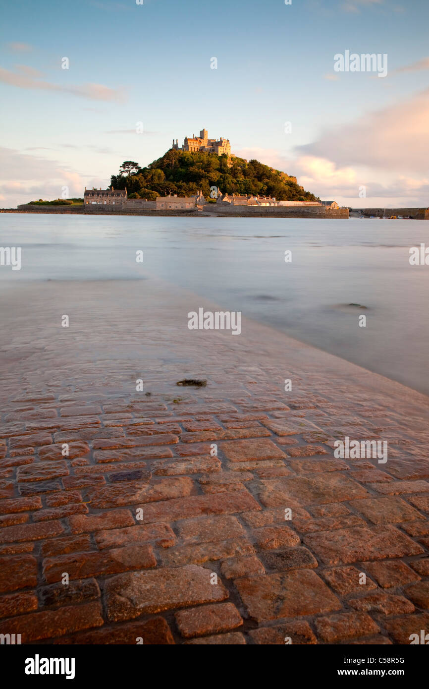 St Michael's Mount; Cornwall; and causeway from Marazion Stock Photo ...