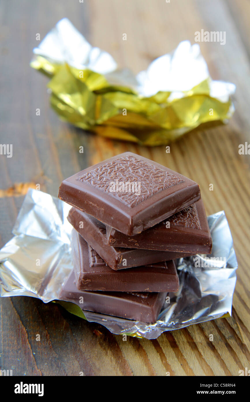 Chocolate bar gold foil hi-res stock photography and images - Alamy