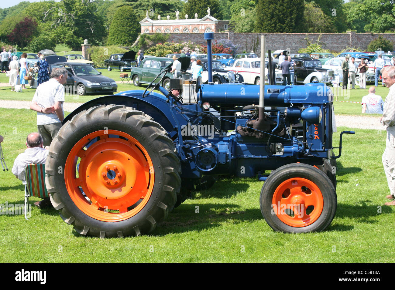 Tractor fordson e27n hi-res stock photography and images - Alamy