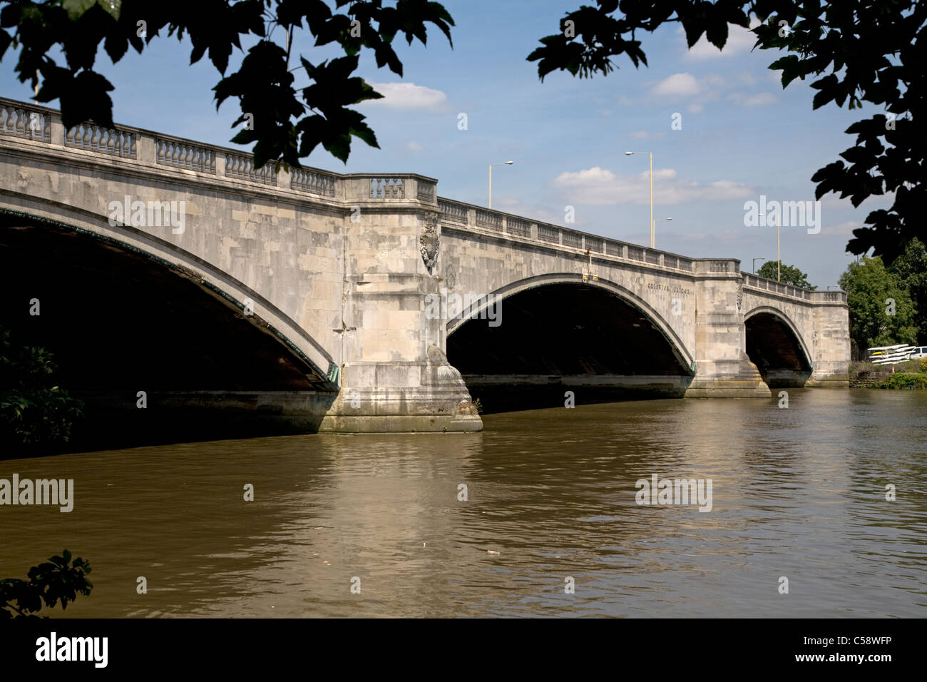 chiswick bridge river thames london england Stock Photo - Alamy