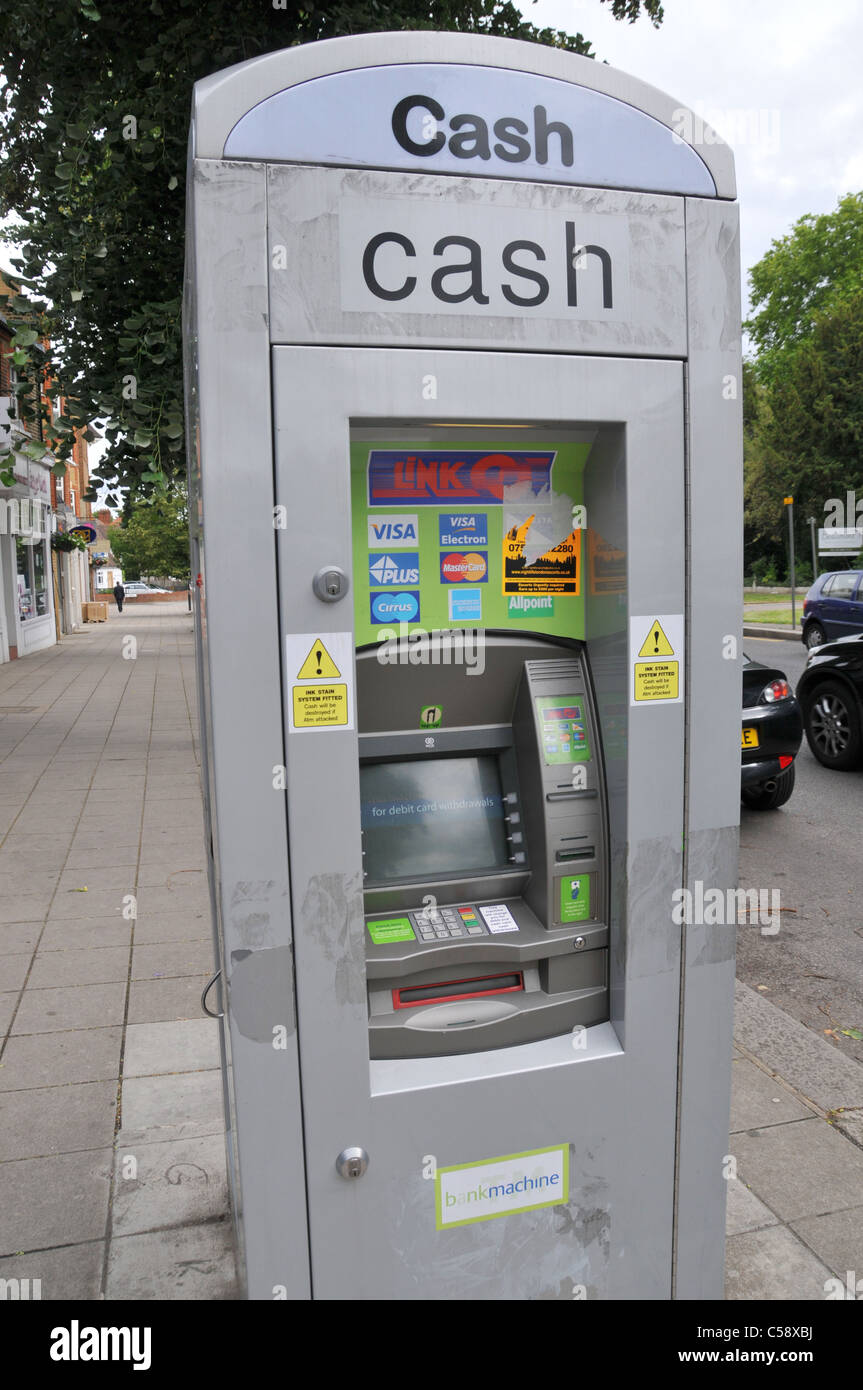 Cash machine Link bank money card Stock Photo - Alamy