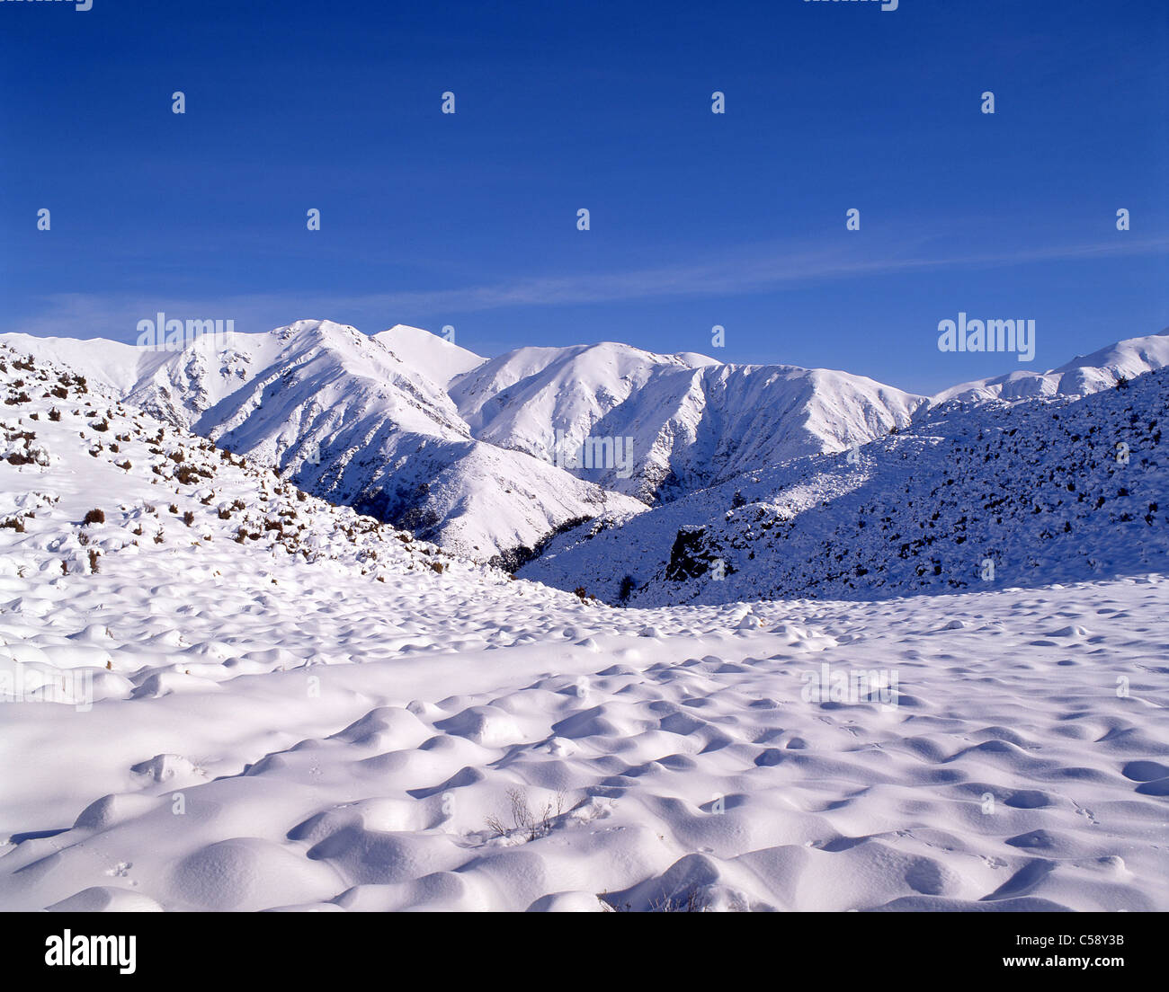 Landscape mountain snow covered hi-res stock photography and images - Alamy