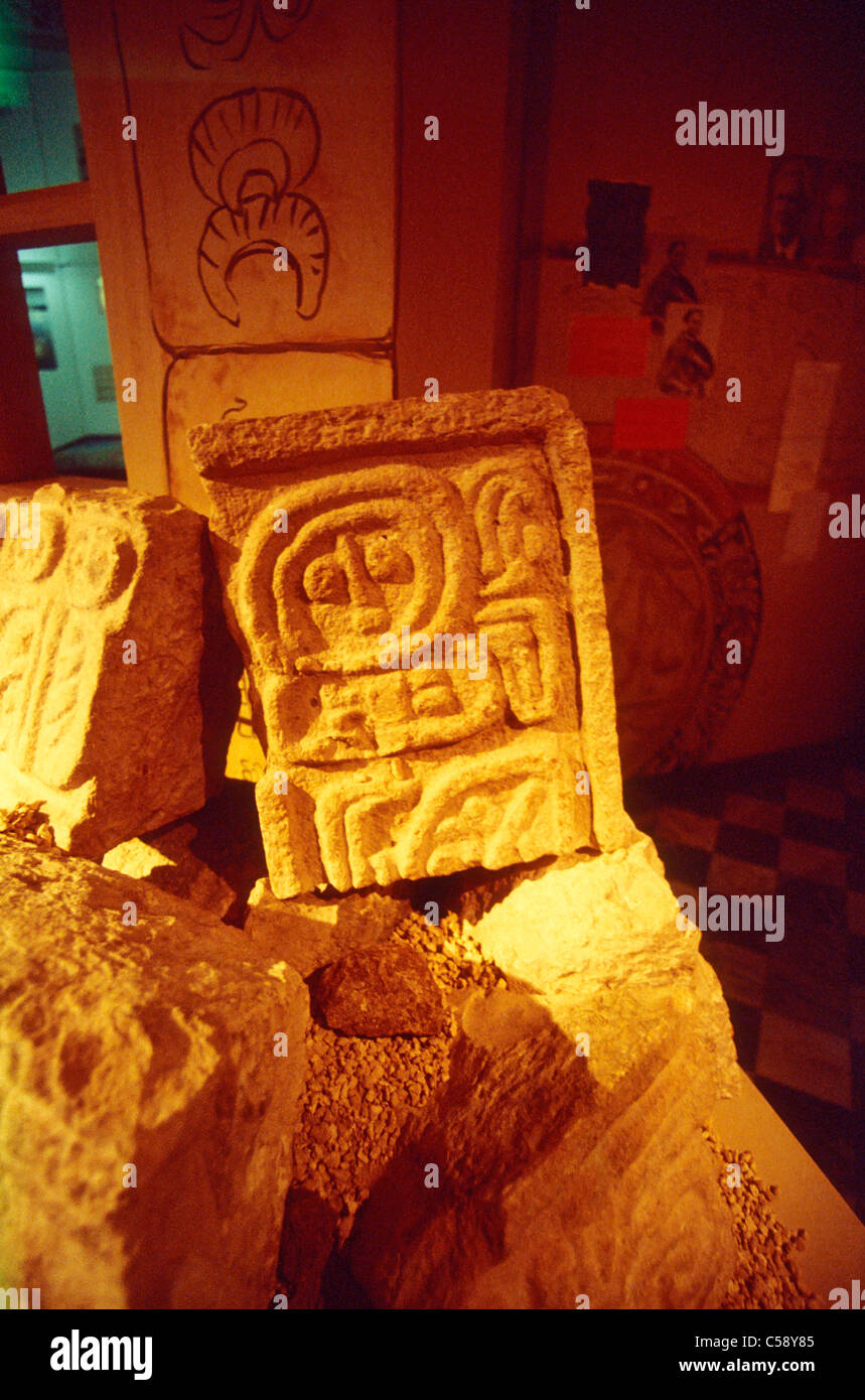 Mayan glyph hi-res stock photography and images - Alamy