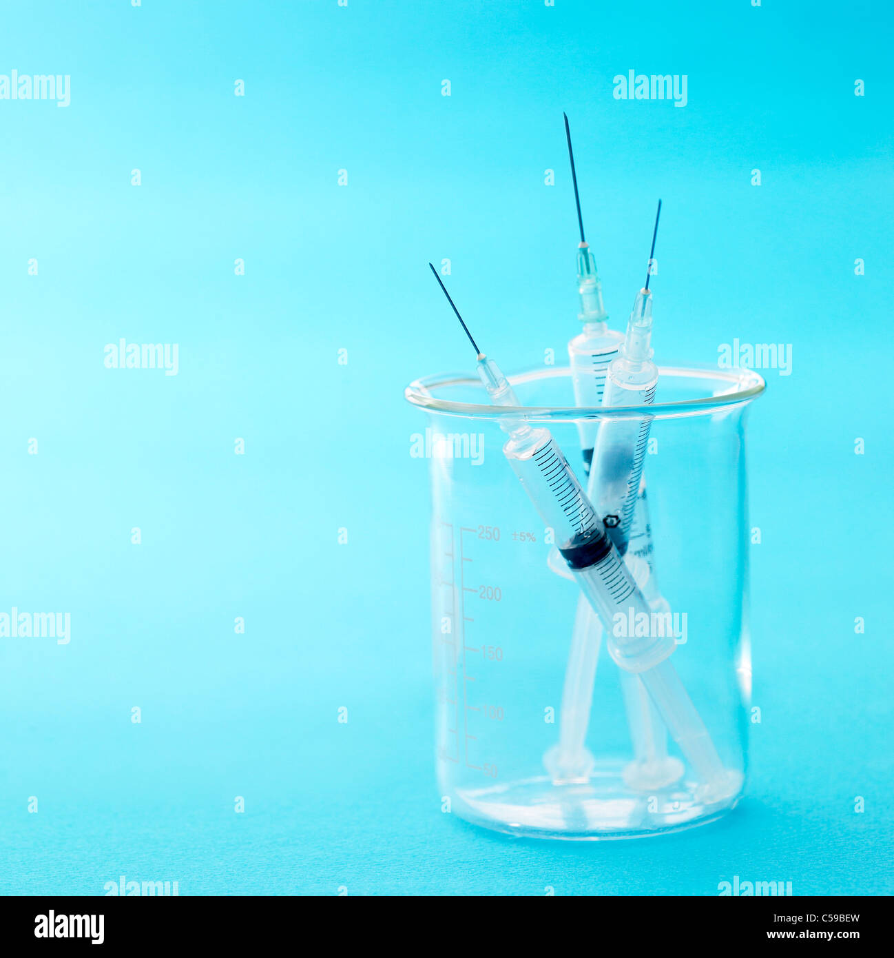 Small beaker hi-res stock photography and images - Alamy