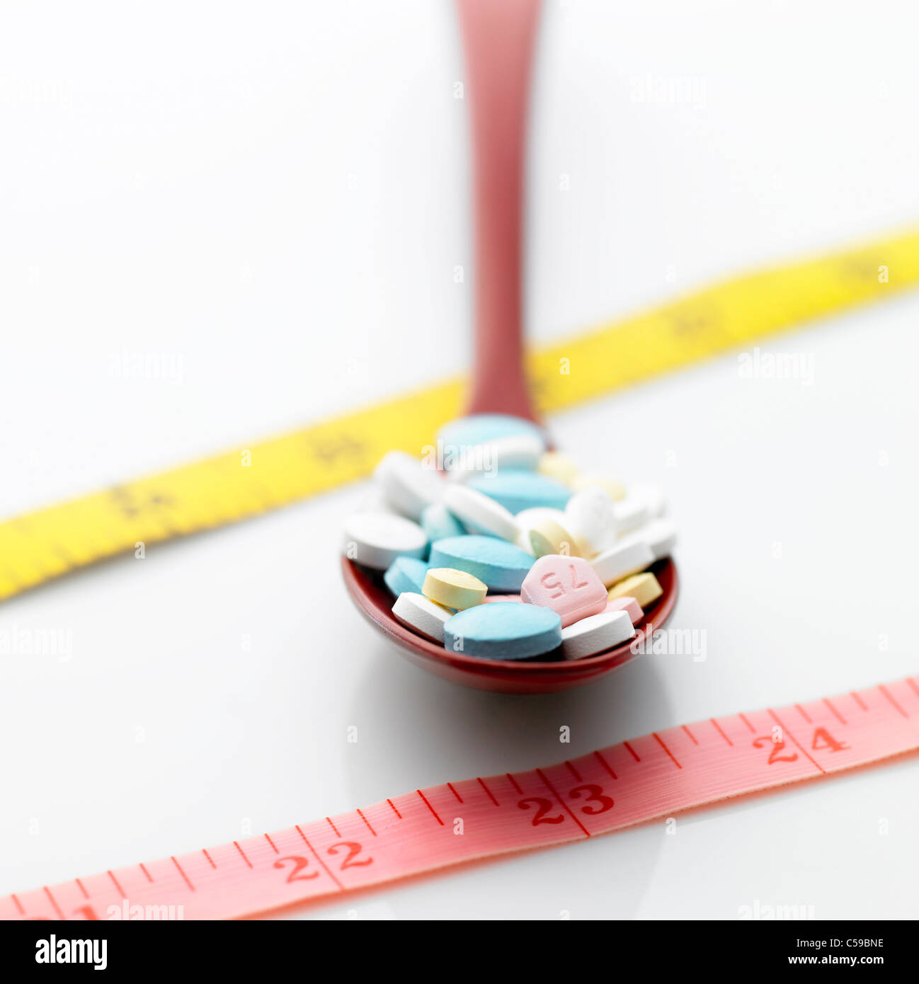 Medicine measure spoon hi-res stock photography and images - Alamy