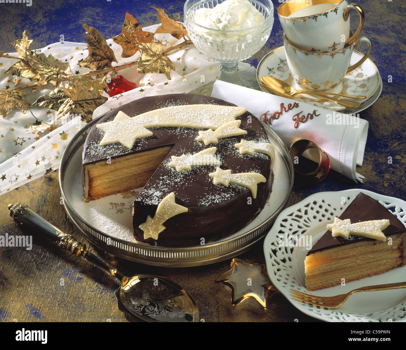 Pyramid cake - cut Stock Photo - Alamy