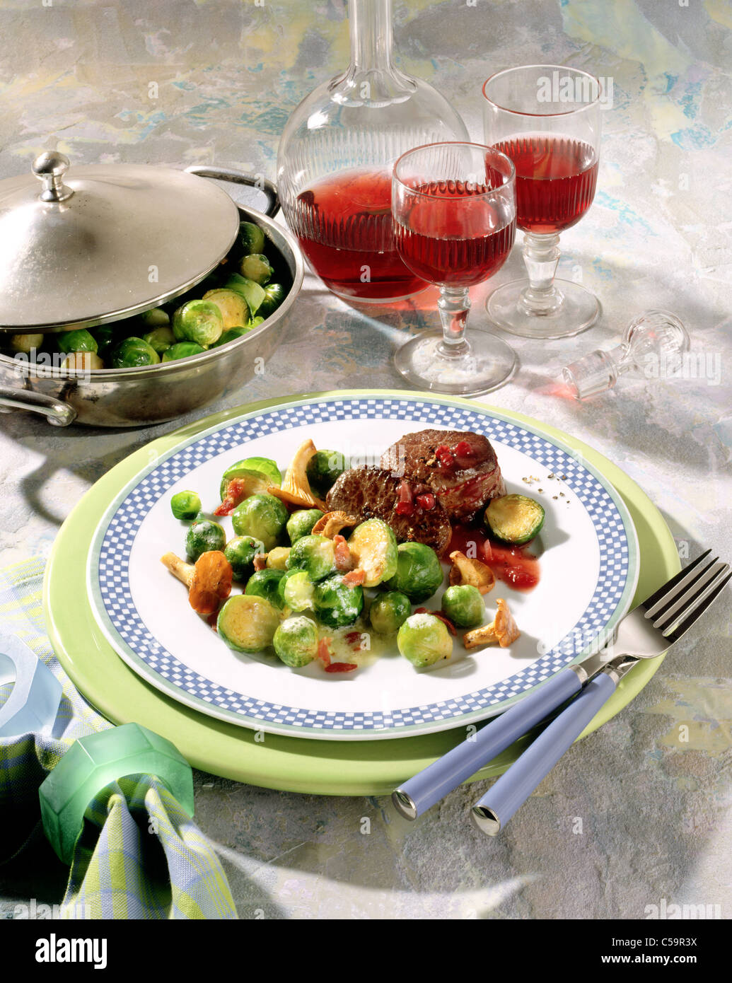 Vension steak hi-res stock photography and images - Alamy