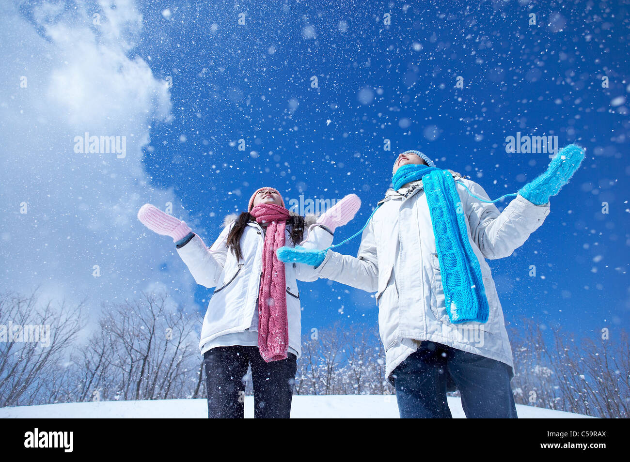 Weekend snowfall hi-res stock photography and images - Alamy
