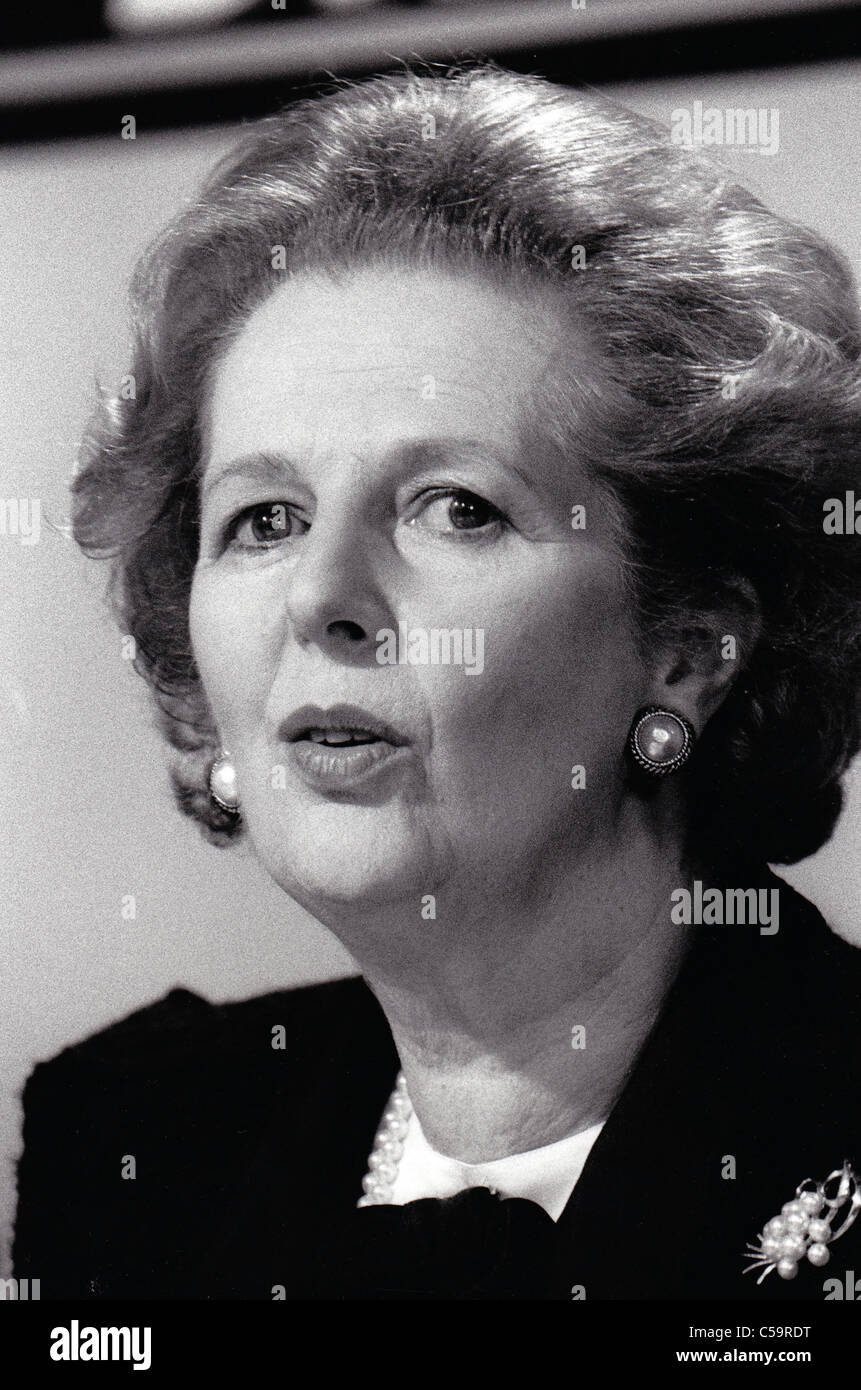 Margaret thatcher uk prime minister hi-res stock photography and images ...