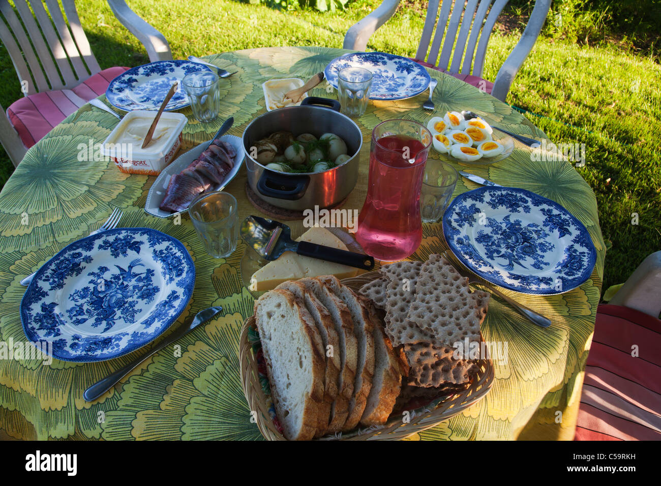 Swedish midsummer hi-res stock photography and images - Alamy