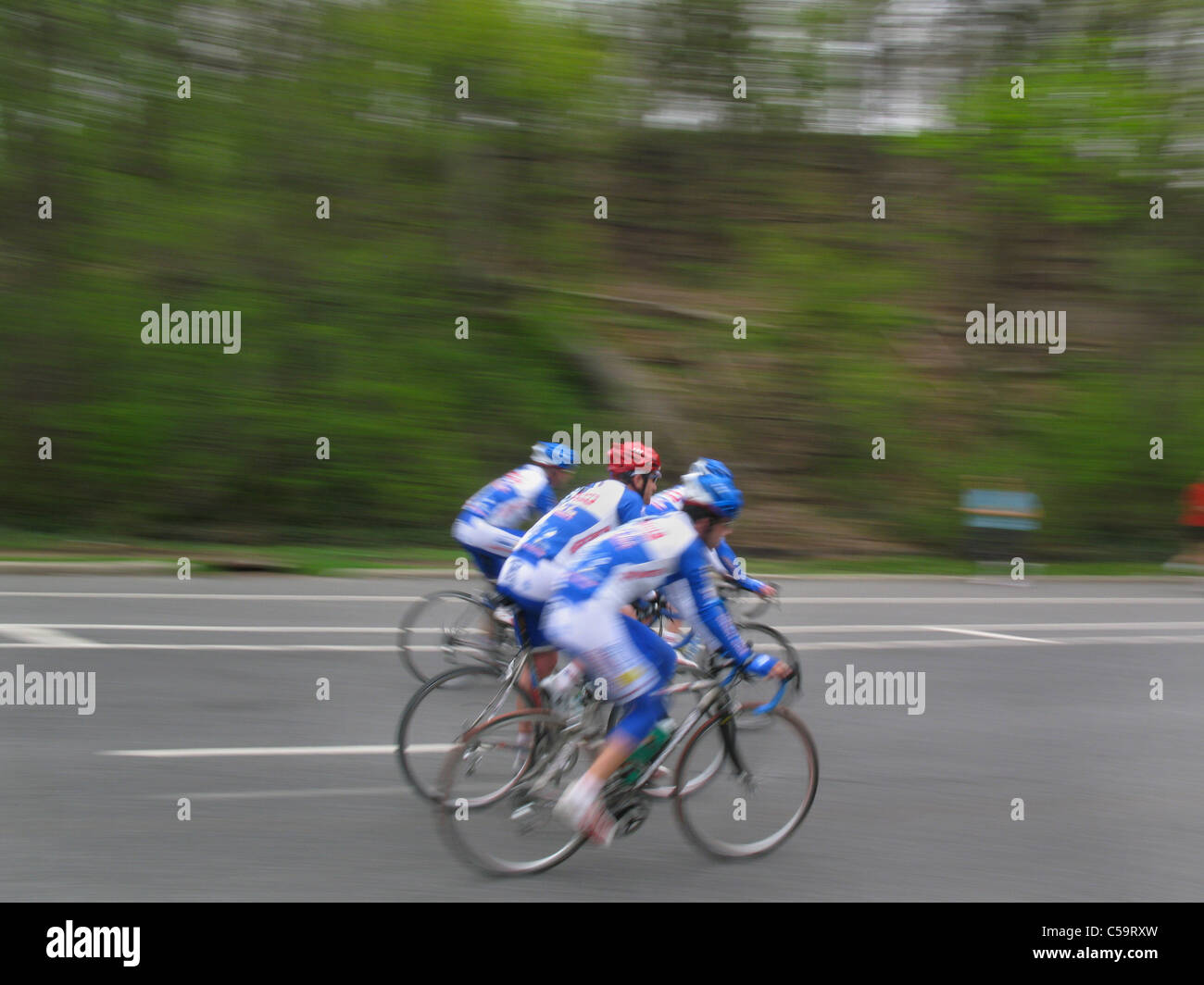 Bicycle racers racing hi-res stock photography and images - Alamy