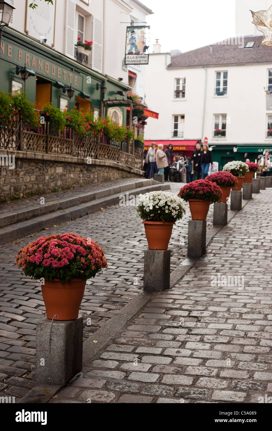 Paris rows hi-res stock photography and images - Alamy