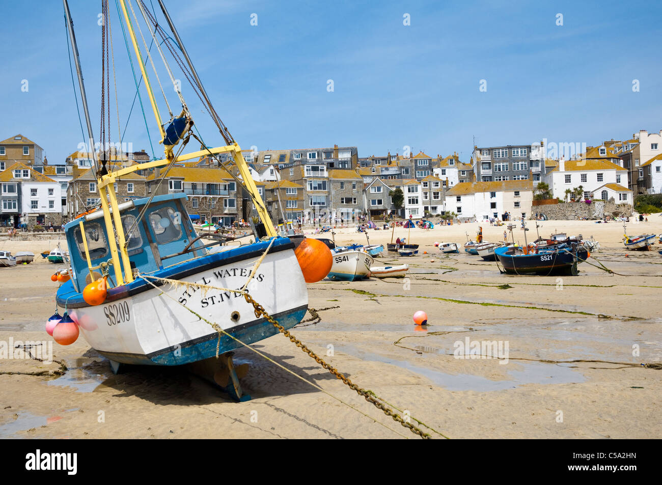 St ives fishing boat hi-res stock photography and images - Alamy