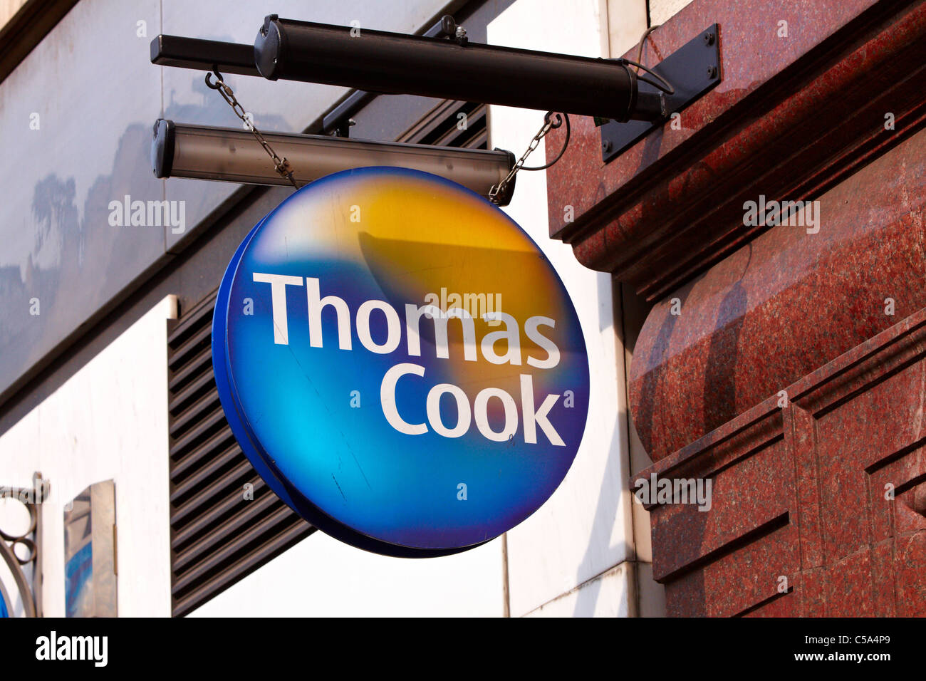 Thomas cook logo sign hi-res stock photography and images - Alamy