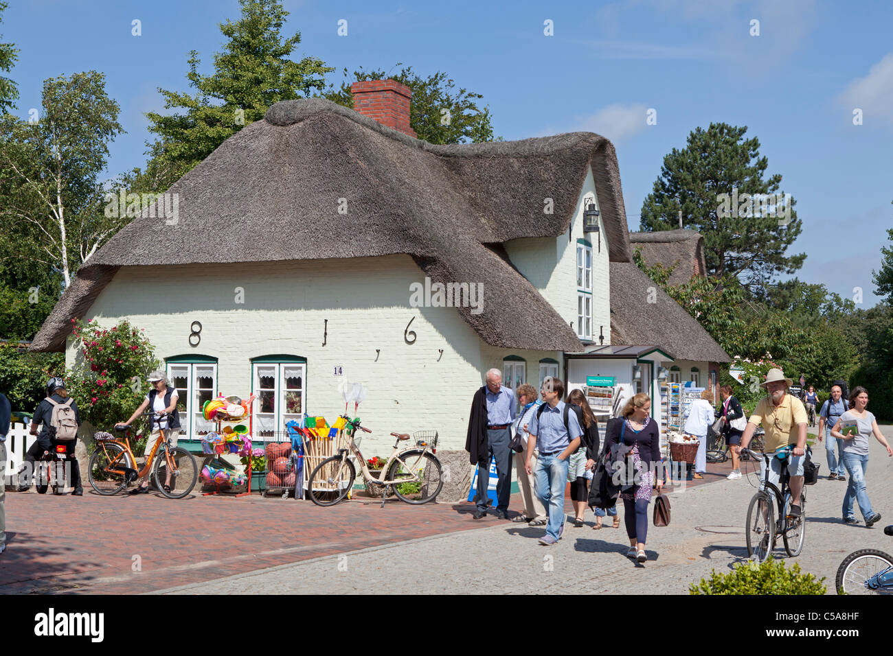 Thatched house nebel village amrum hi-res stock photography and images ...
