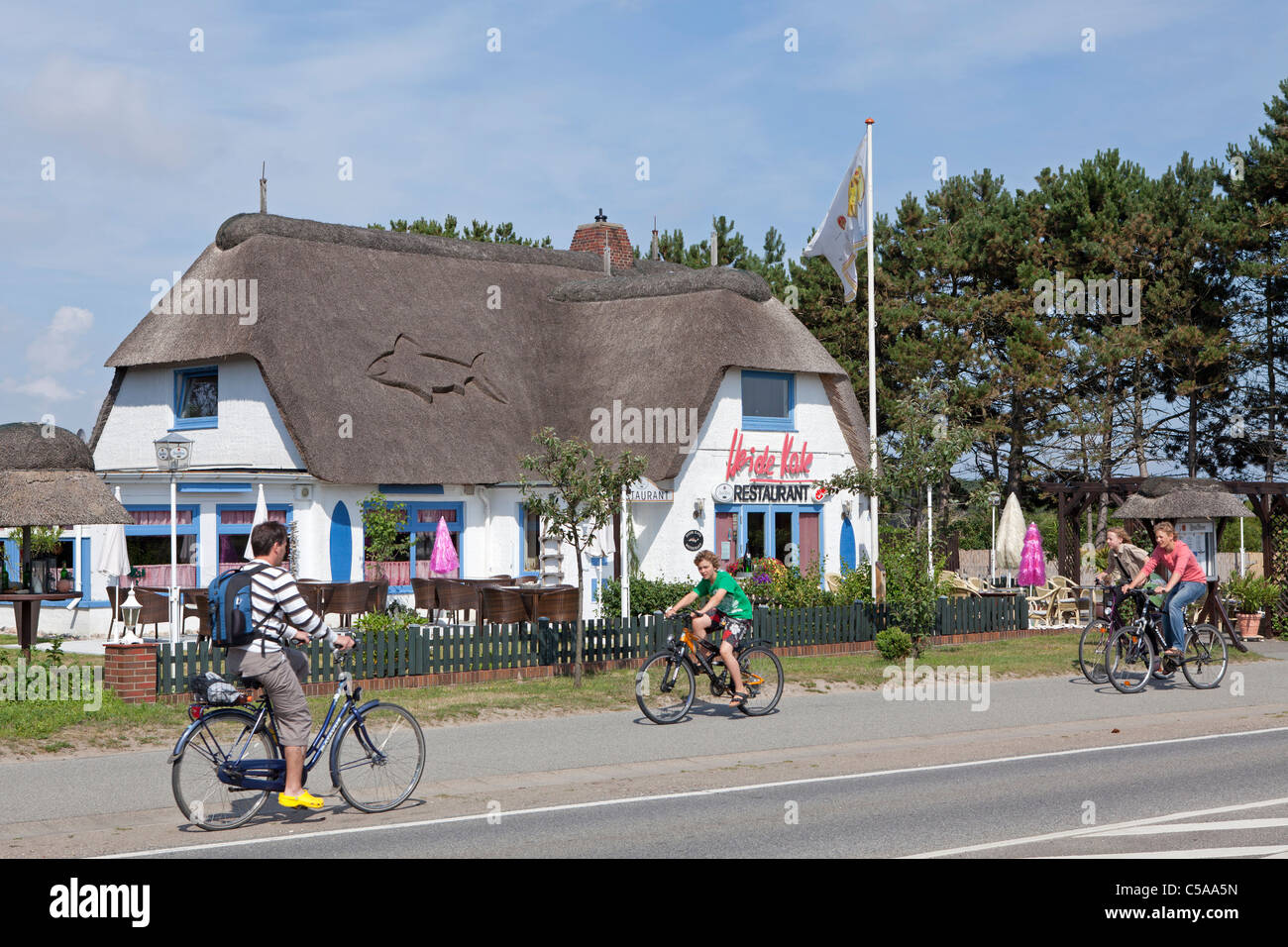 thatched house, Amrum Island, North Friesland, Schleswig-Holstein ...