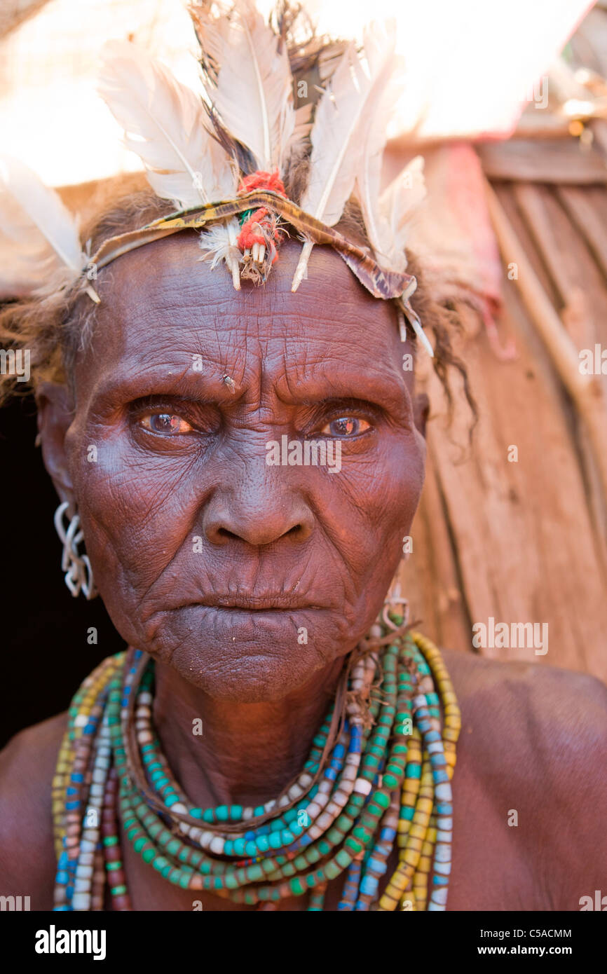 Dassanech woman hi-res stock photography and images - Alamy