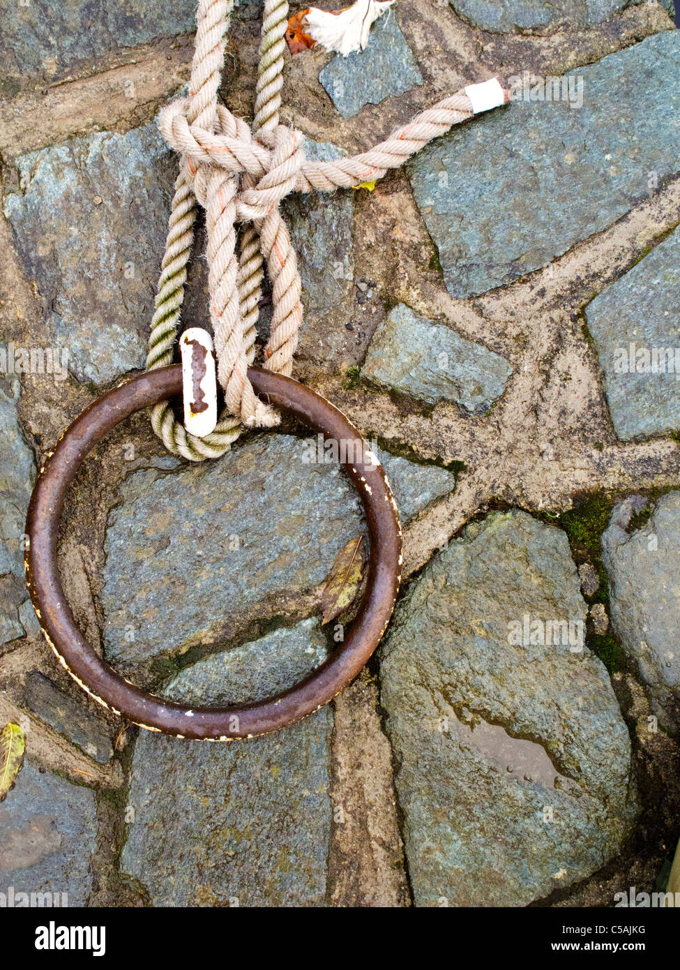 Rope ring hi-res stock photography and images - Alamy