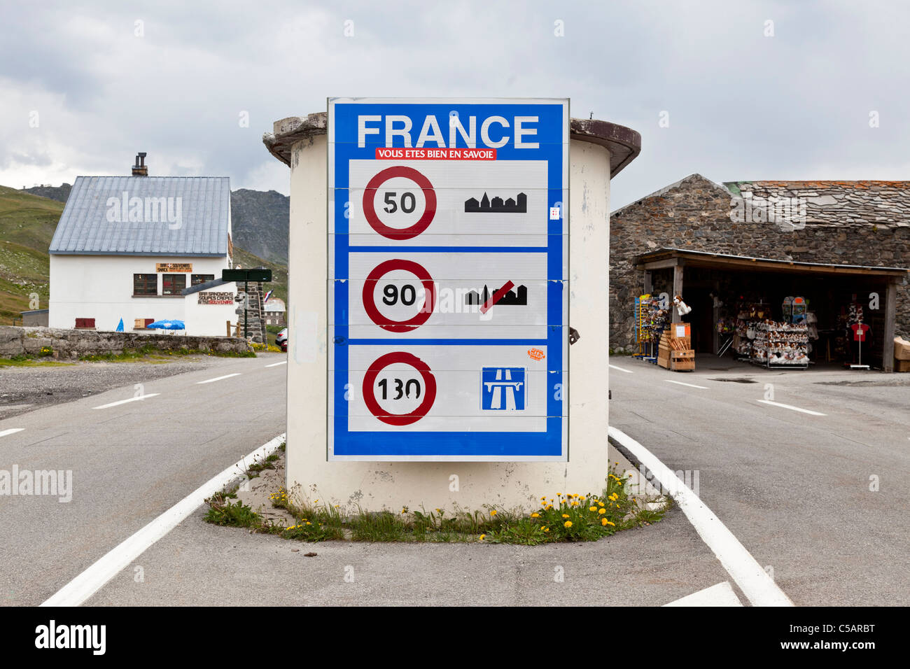 France italy border hi-res stock photography and images - Alamy