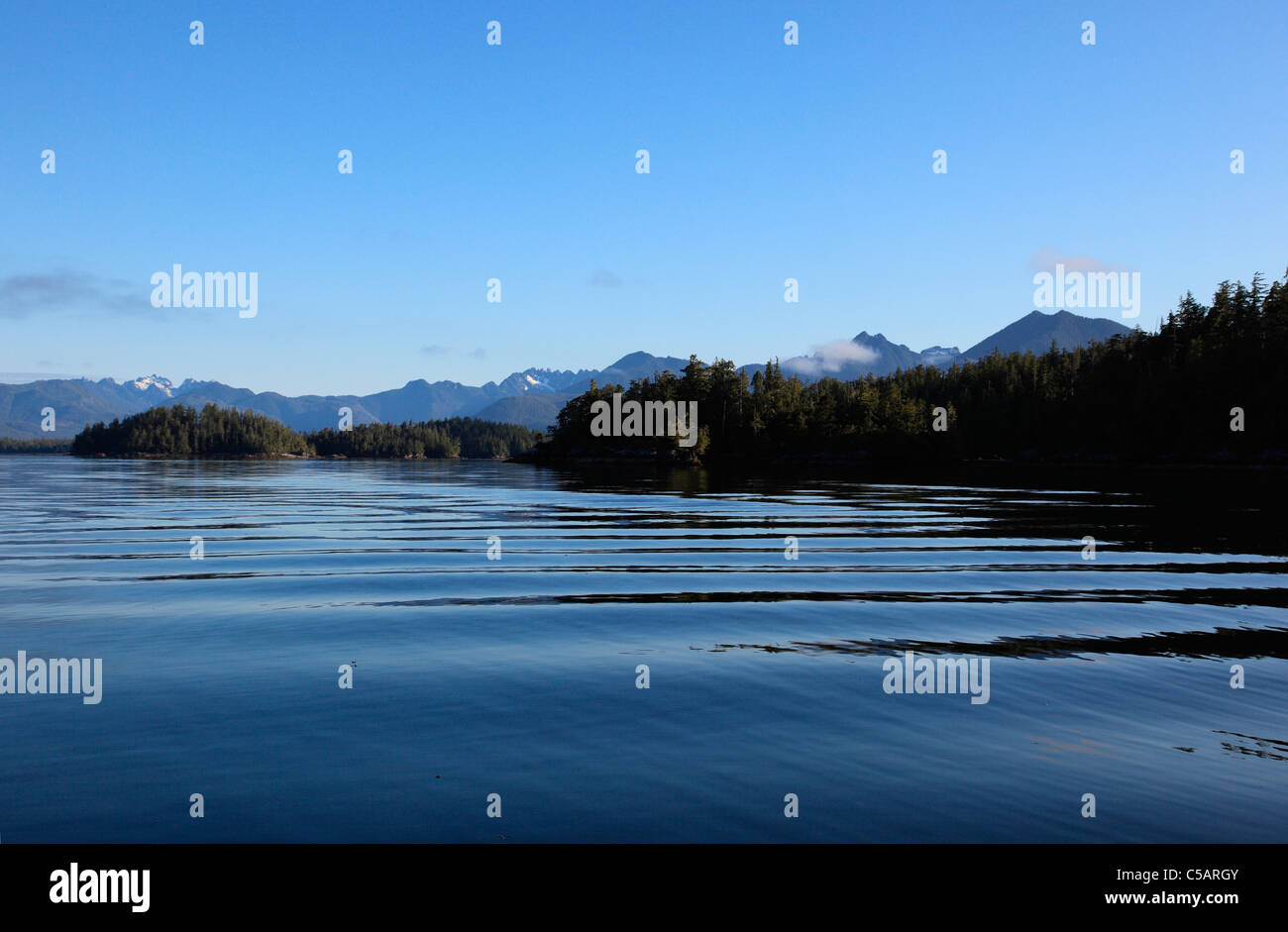 Kayaks in broken islands group hi-res stock photography and images - Alamy