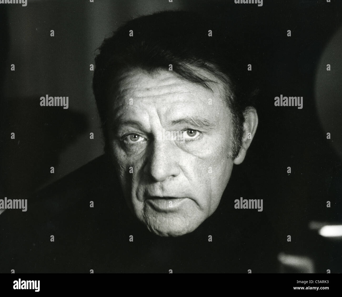 RICHARD BURTON (1925-1984) Welsh actor in 1974 Stock Photo - Alamy