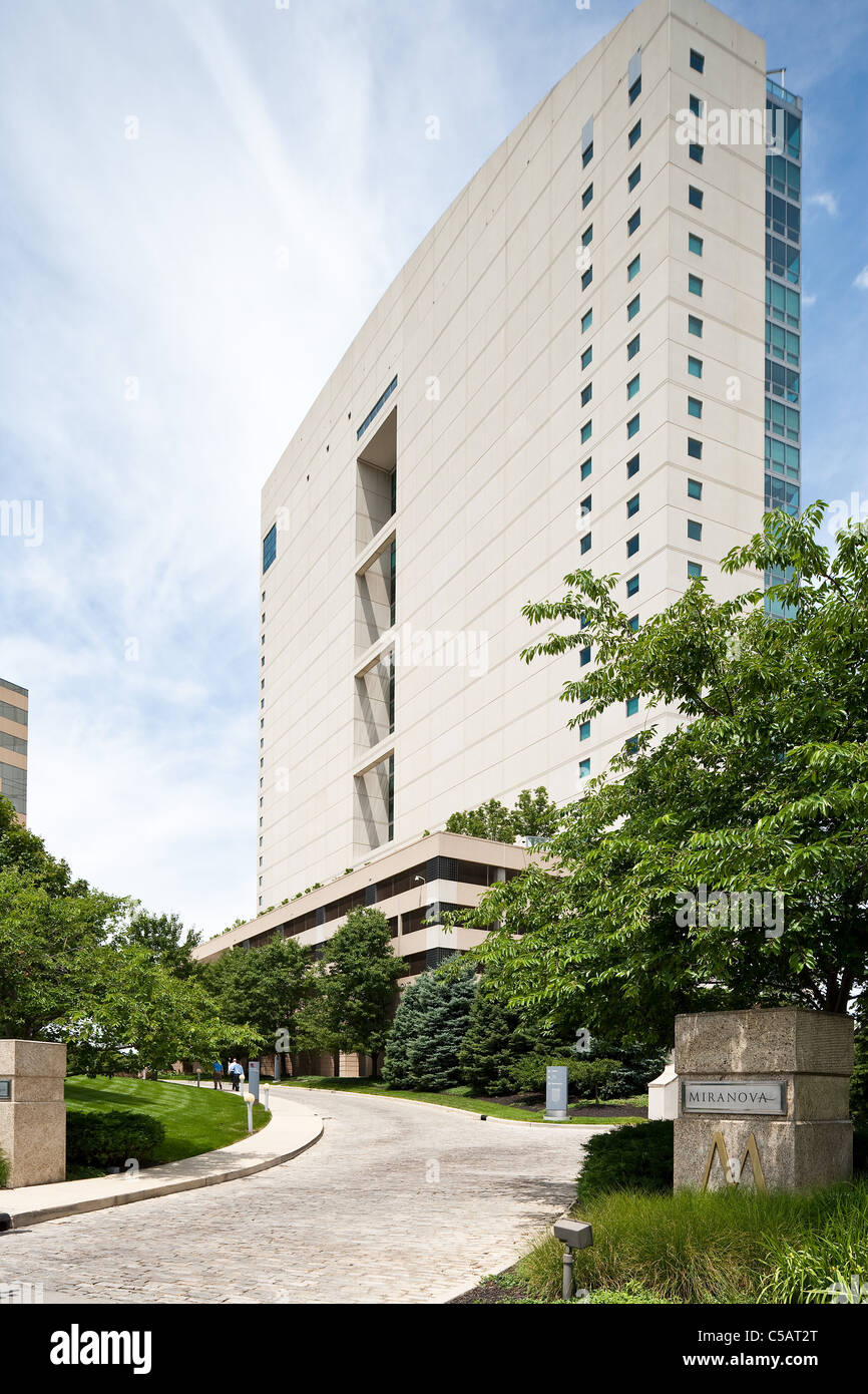 Miranova building located in Columbus Ohio Stock Photo - Alamy