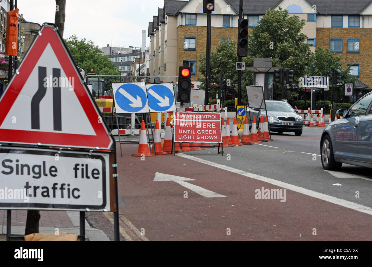 Contra flow hi-res stock photography and images - Alamy