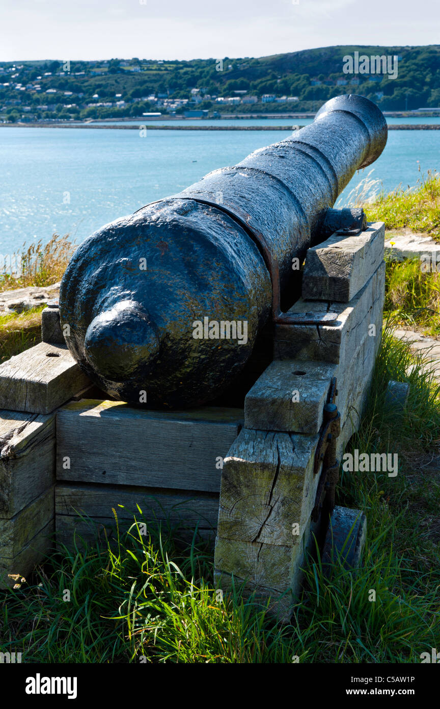 Naval cannon hi-res stock photography and images - Alamy