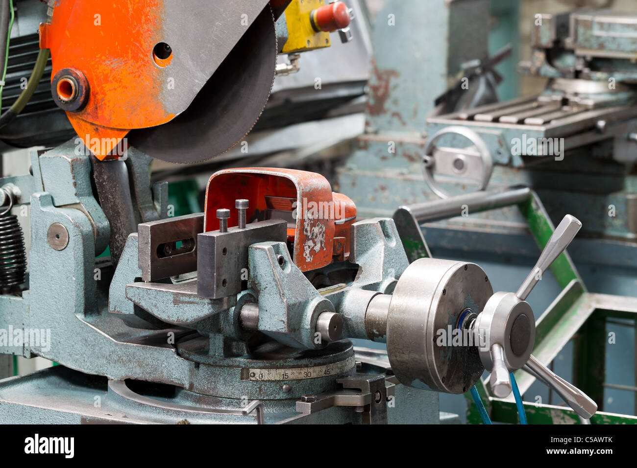 Metal cutting machines hi-res stock photography and images - Alamy