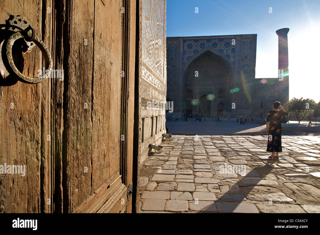 Samarkand registan door hi-res stock photography and images - Alamy