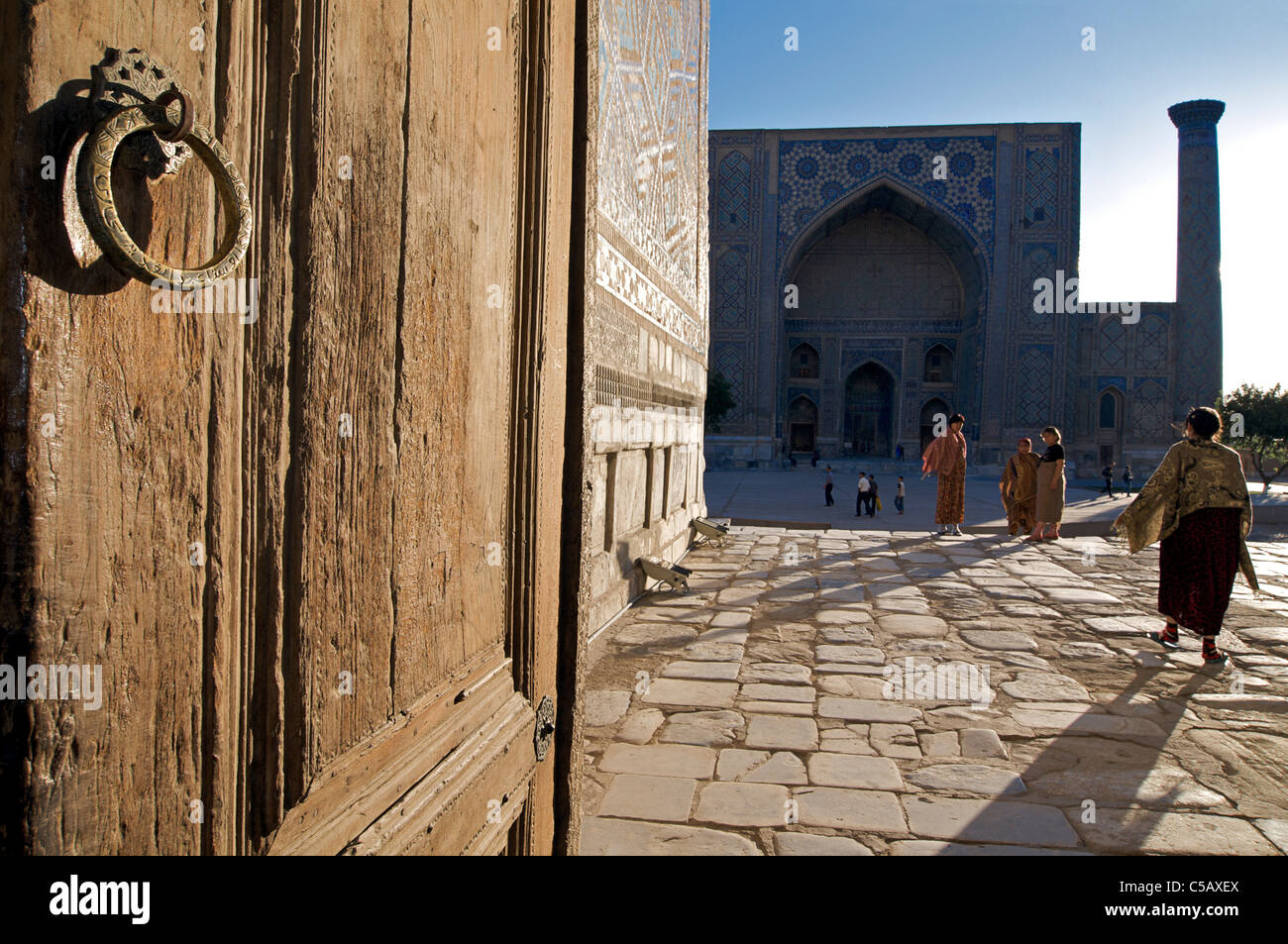 Samarkand registan door hi-res stock photography and images - Alamy