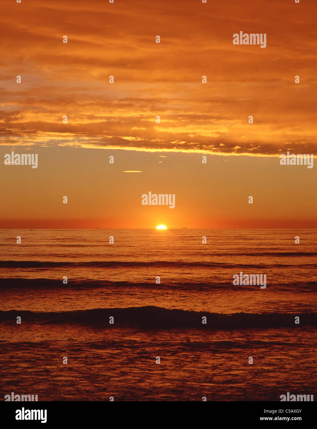 Sumner sunrise new zealand hi-res stock photography and images - Alamy