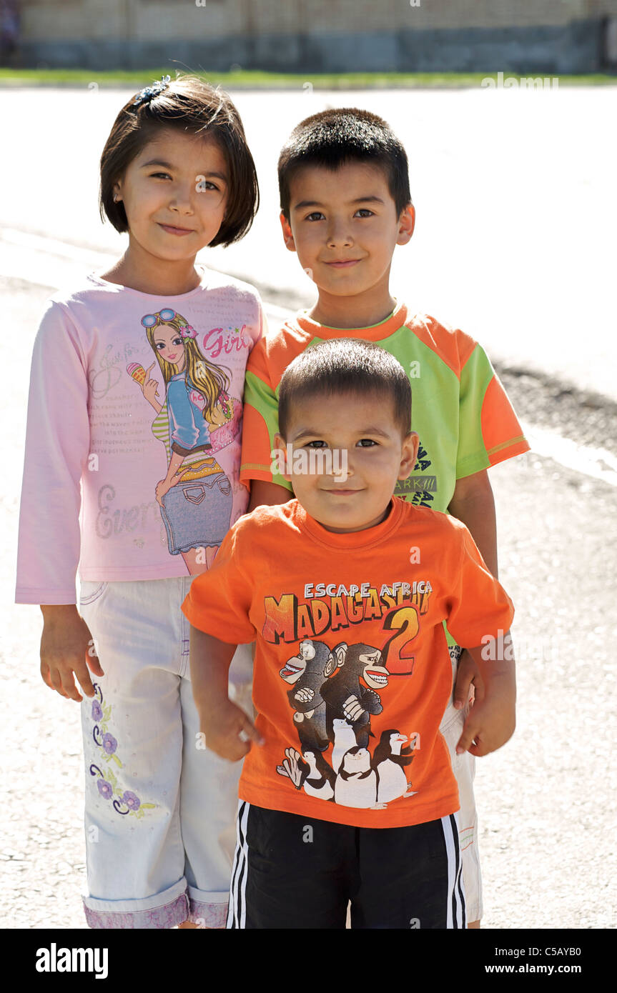Uzbekistan samarkand children hi-res stock photography and images - Alamy