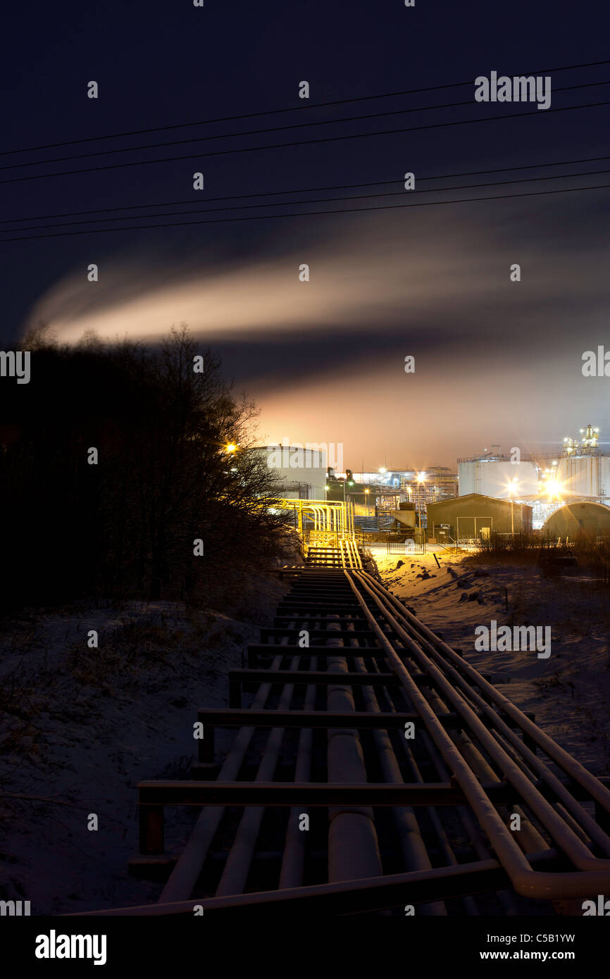 Industrial lighting office hi-res stock photography and images - Alamy