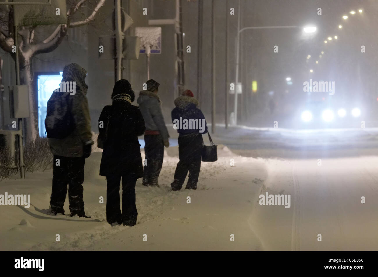 Commuters during snowstorm hi-res stock photography and images - Alamy