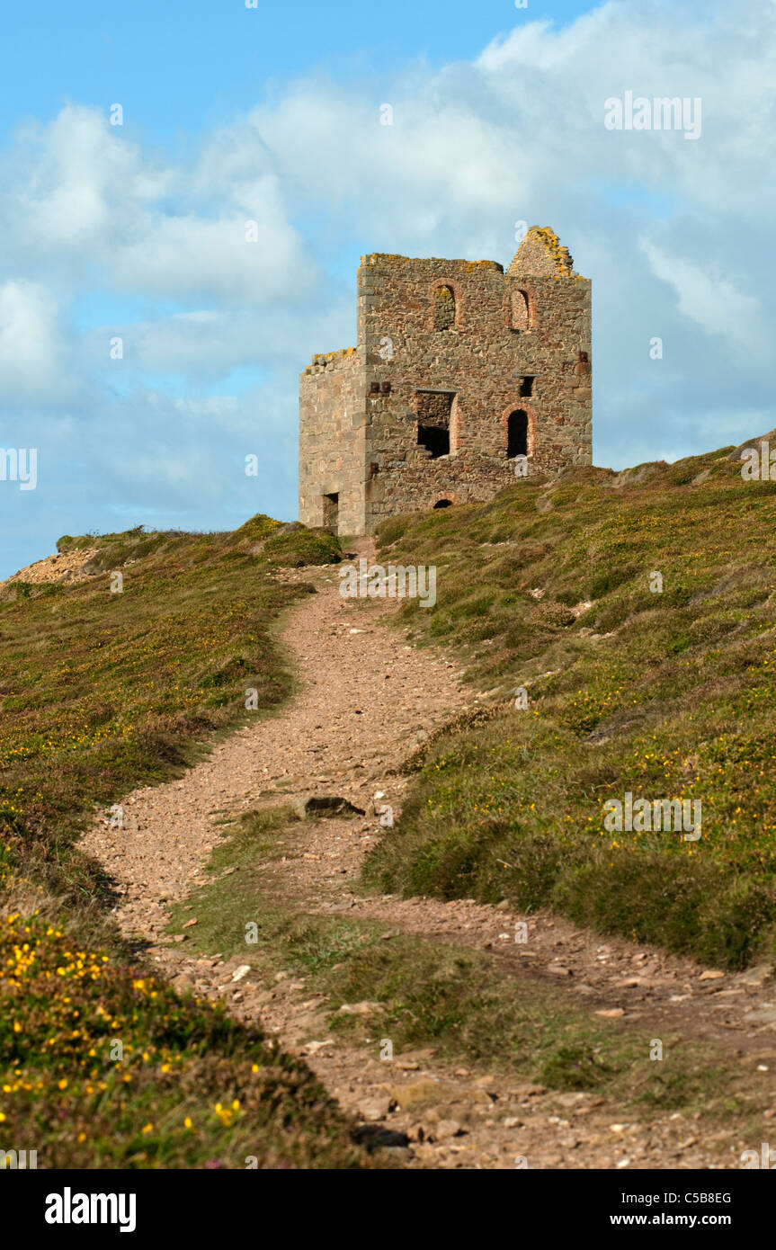Cornwall industrial decay ruin hi-res stock photography and images - Alamy