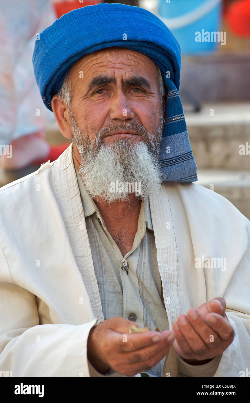 Portrait man uzbek hi-res stock photography and images - Alamy