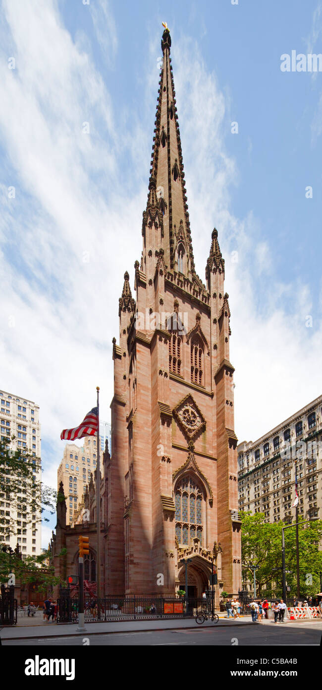 Trinity church lower manhattan hi-res stock photography and images - Alamy