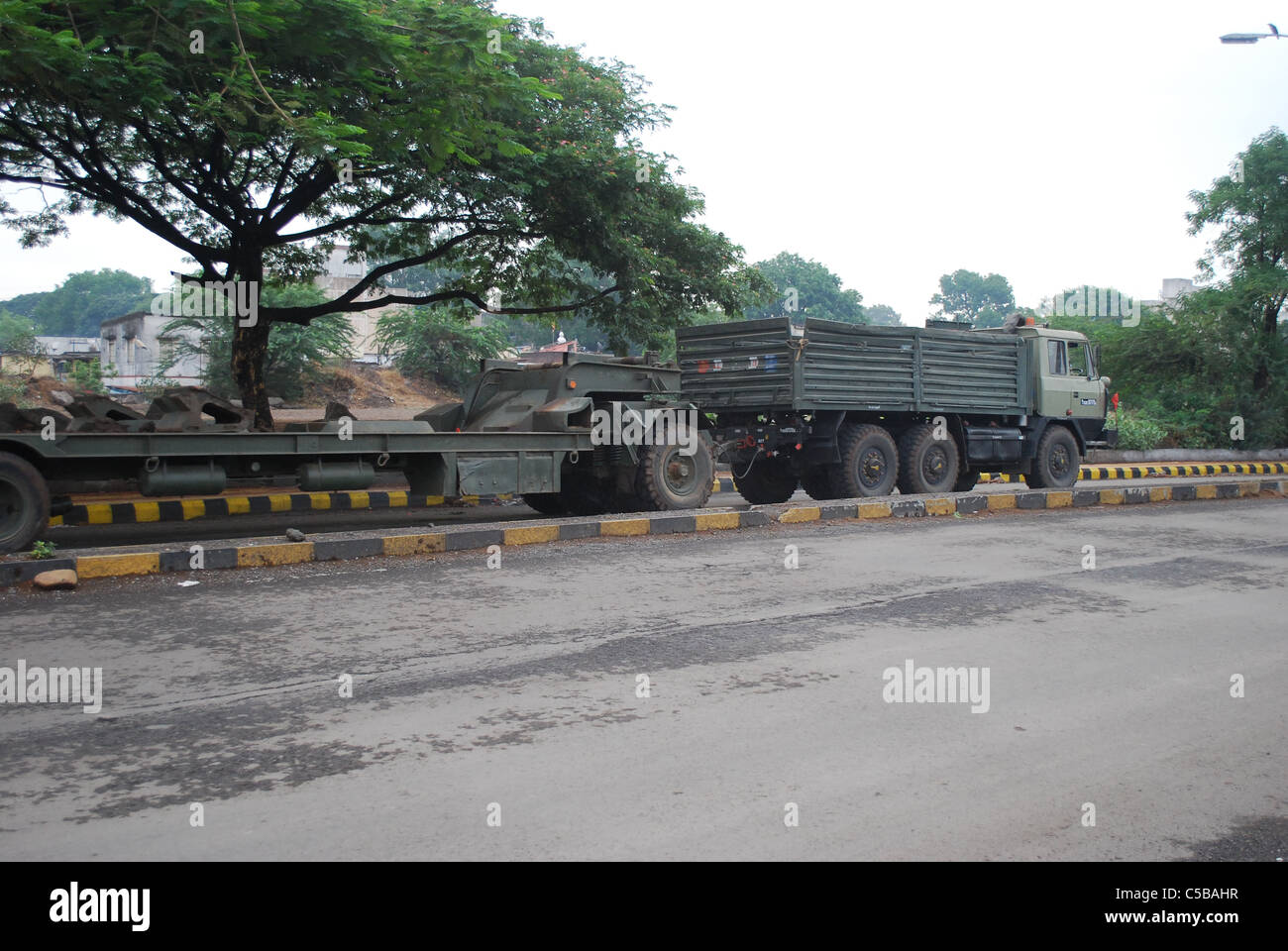 Heavy greenery hi-res stock photography and images - Alamy