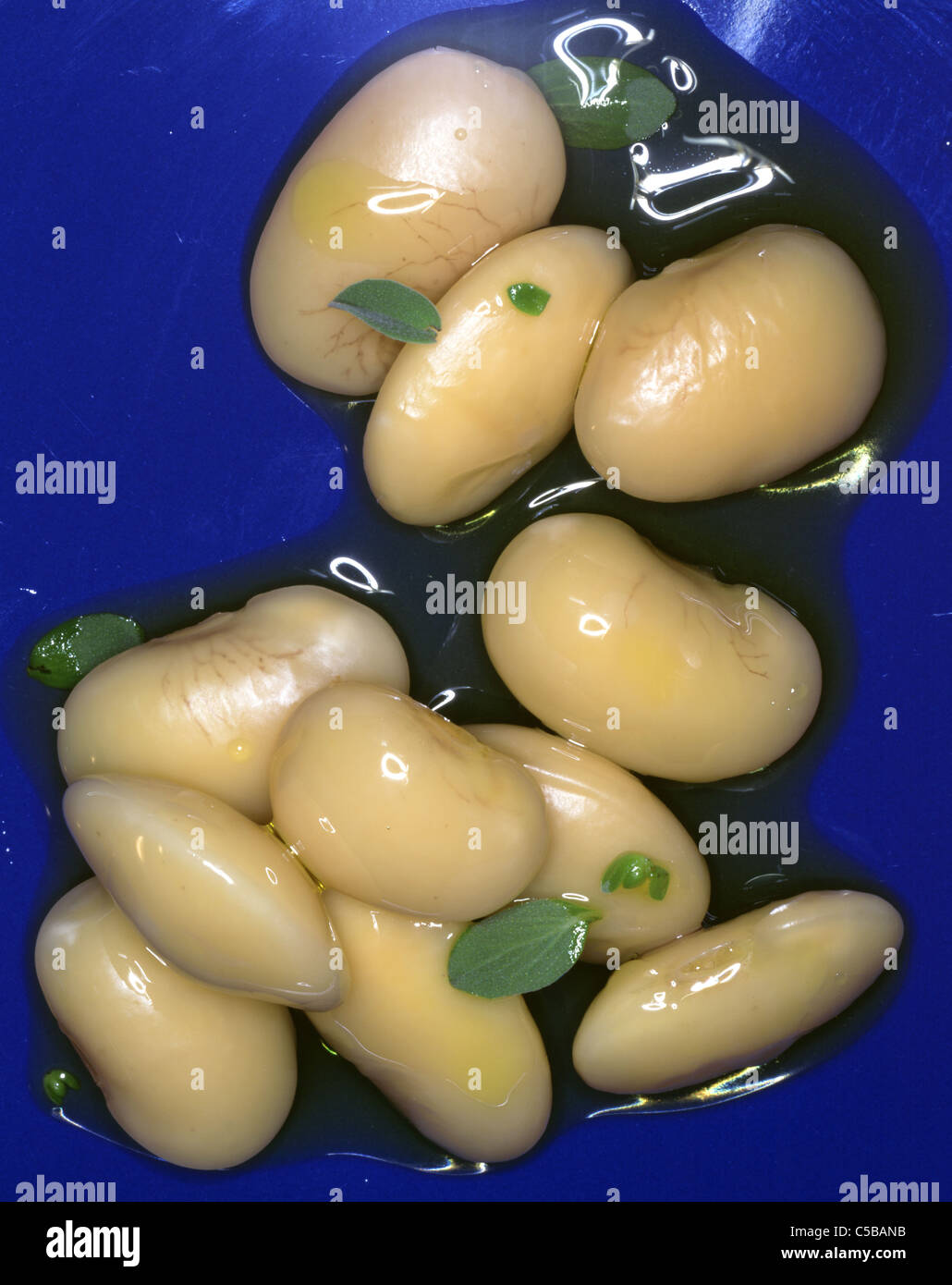 White beans with sage leaves hi-res stock photography and images - Alamy